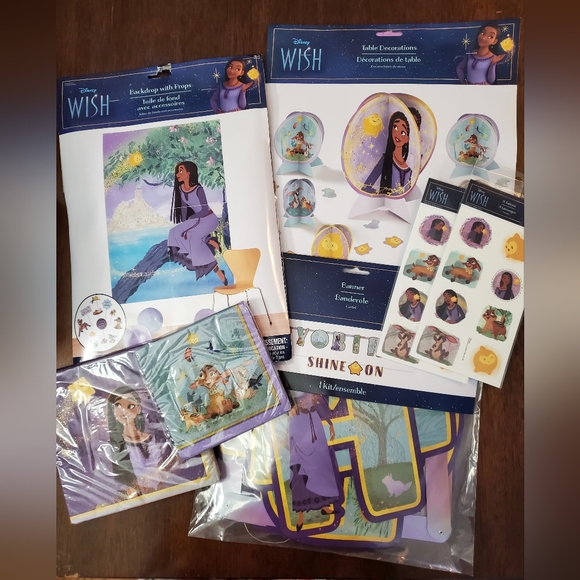 Disney | Party Supplies | Nwt Disney Wish Party Decorations 7 Pieces ...